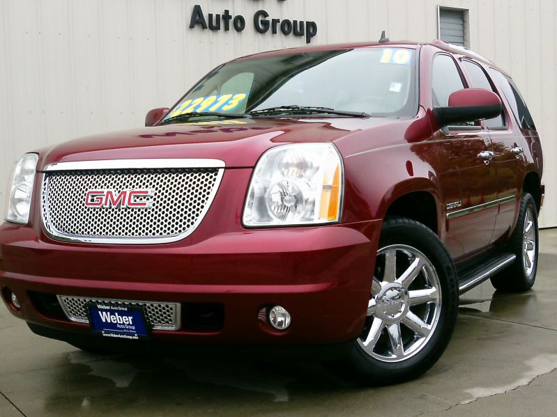 2010 Red GMC Yukon Denali