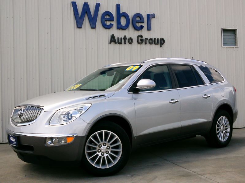2009 Silver Buick Enclave CXL