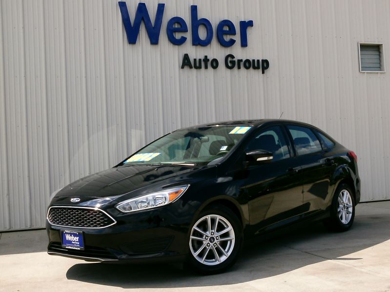 2016 Black Ford Focus SE