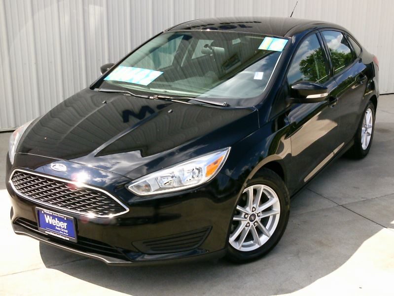 2016 Black Ford Focus SE