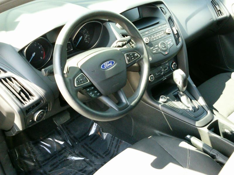 2016 Black Ford Focus SE