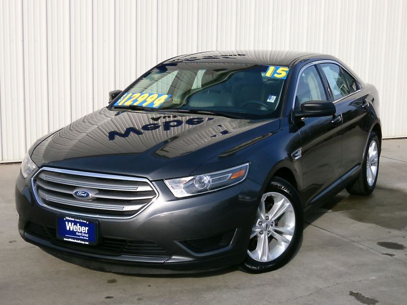 2015 Gray Ford Taurus