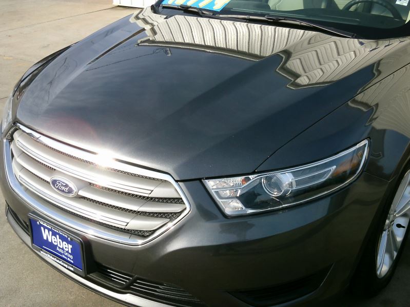 2015 Gray Ford Taurus